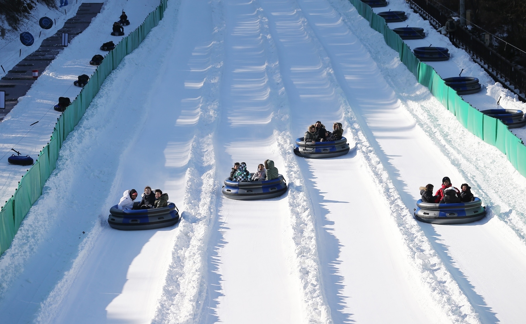 Everland’s Snow Buster slides in bringing winter fun - Samsung C&T Newsroom