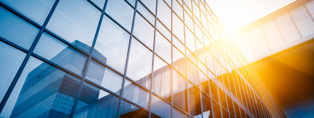 Raising the curtain wall on attractive and functional modern buildings ...