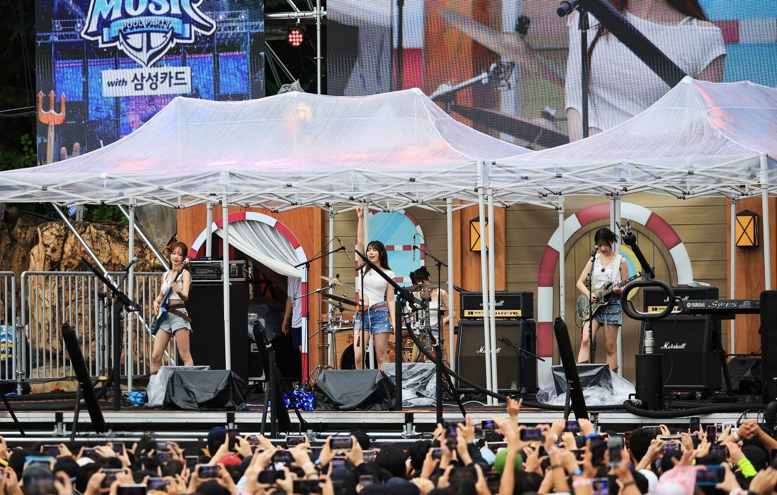 RIIZE, KISS OF LIFE, and More: K-Pop Takes the Stage at Caribbean Bay - Samsung C&T Newsroom